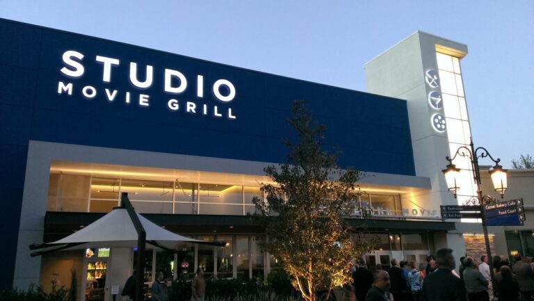 Enjoy Dinner and a Movie at Studio Movie Grill Simi Valley, California ...